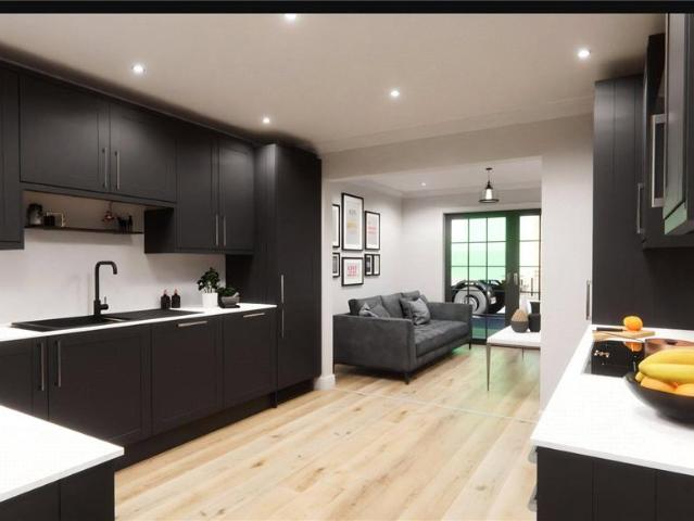 Mackie Road, Filton, Bristol, BS34 5 bed terraced house to rent £4,075 pcm £940 pw