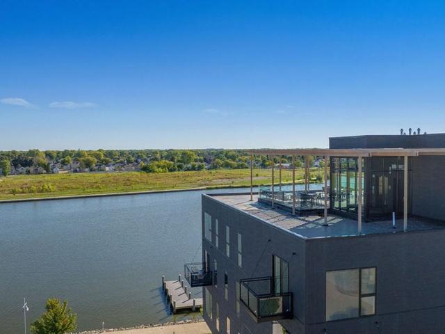 Mackson Corners Waterfront 1 Bedroom Apartment for Rent at 417 Marion Rd, Oshkosh, WI 54901