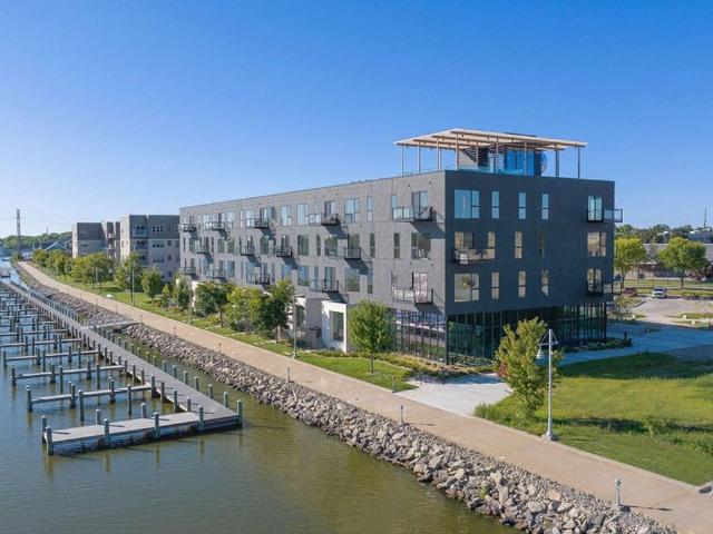 Mackson Corners Waterfront 1 Bedroom Apartment for Rent at 417 Marion Rd, Oshkosh, WI 54901