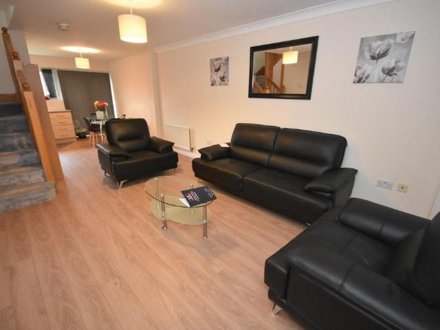 Mackworth Street, Hulme, Manchester. 4 bed terraced house to rent £2,400 pcm £554 pw