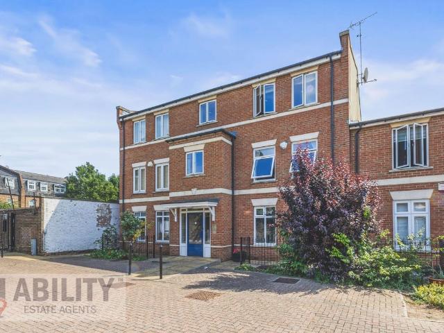Macleod Street, London SE17, 2 bed flat to rent, £2,401 pcm | PrimeLocation