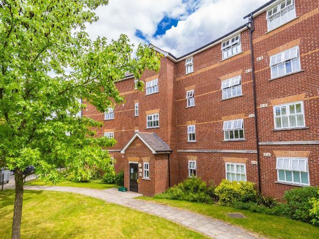 Macmillan Way, Tooting SW17, 2 bed flat to rent, £2,300 pcm | PrimeLocation