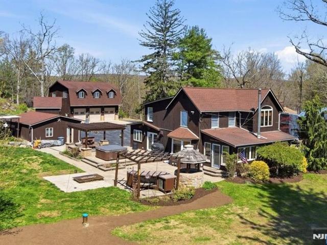 Macopin Rd, West Milford, Home For Sale