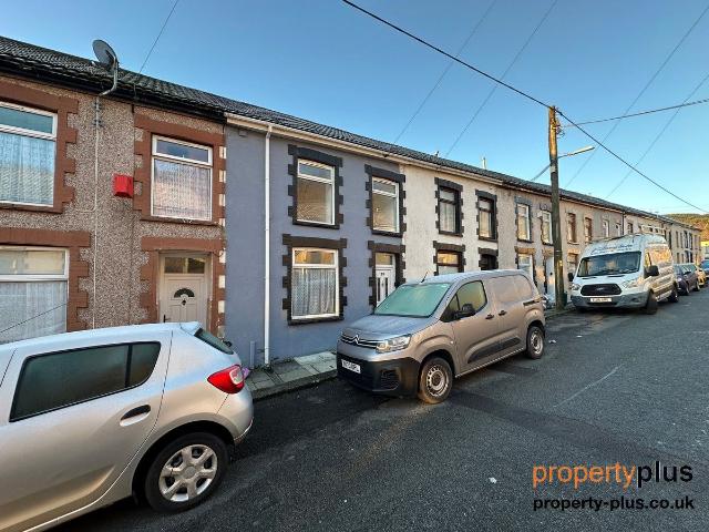 Maddox Street, Clydach Vale, Tonypandy, Rhondda Cynon Taff CF40, 3 bed terraced house to rent, £725 pcm | PrimeLocation