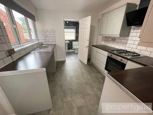 Maddox Street, Clydach Vale, Tonypandy, Rhondda Cynon Taff CF40, 3 bed terraced house to rent, £825 pcm | PrimeLocation