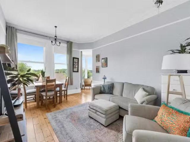 Madeira Avenue, Bromley 2 bed flat for sale £375,000