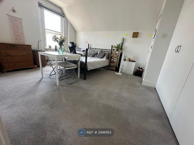 Madeley Road, London W5, Studio to rent, £1,400 pcm | PrimeLocation