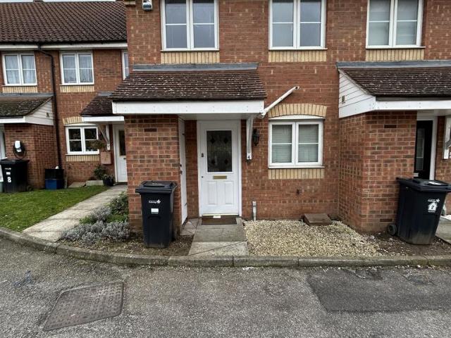 Madeleine Close, ROMFORD RM6 3 bed terraced house to rent £2,150 pcm £496 pw