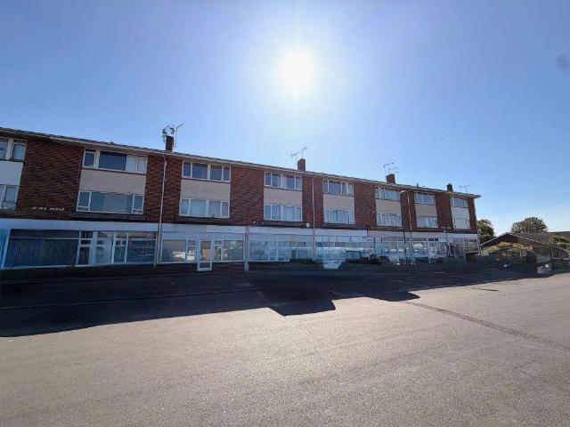 Maderia Parade, Bognor Regis 2 bed flat to rent £1,000 pcm £231 pw