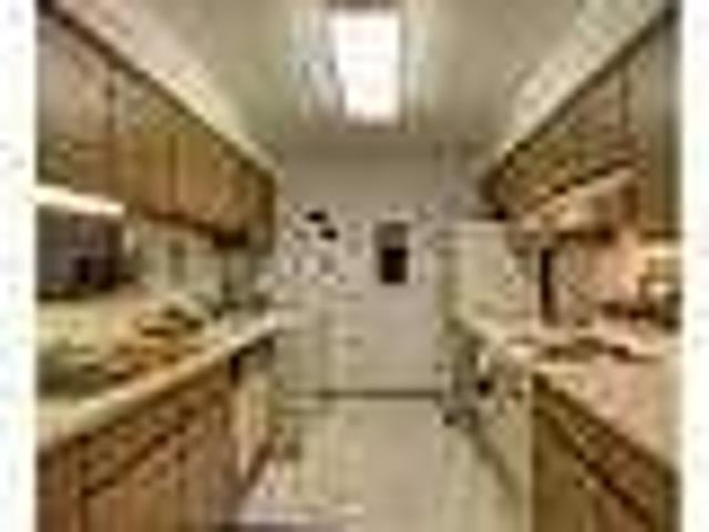 Madison Apartment 2 bedrooms come and see this one