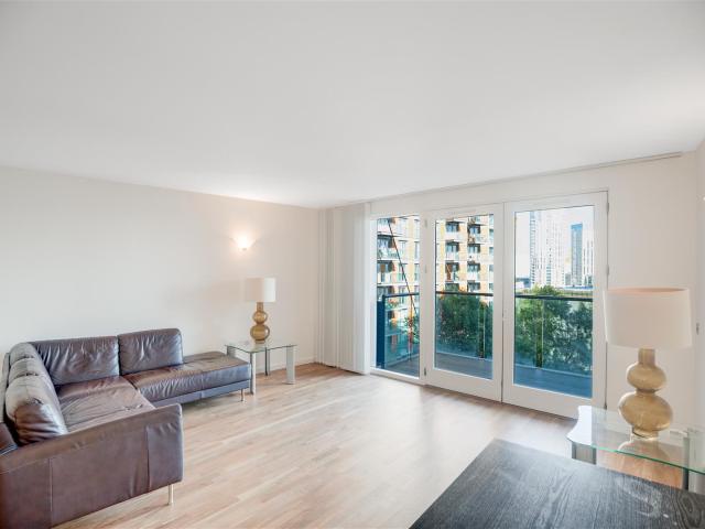 Madison Brook | New Providence Wharf, Blackwall, E14