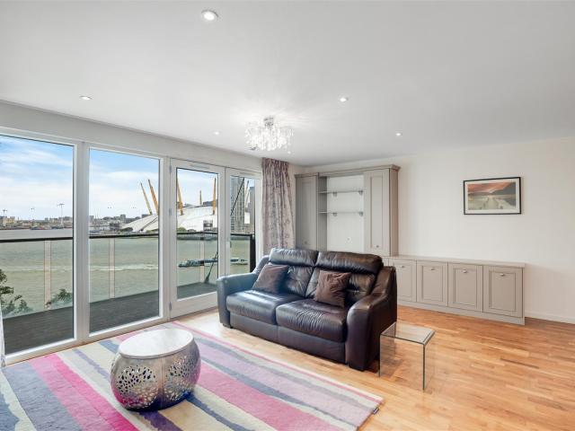 Madison Brook | New Providence Wharf, Blackwall, E14