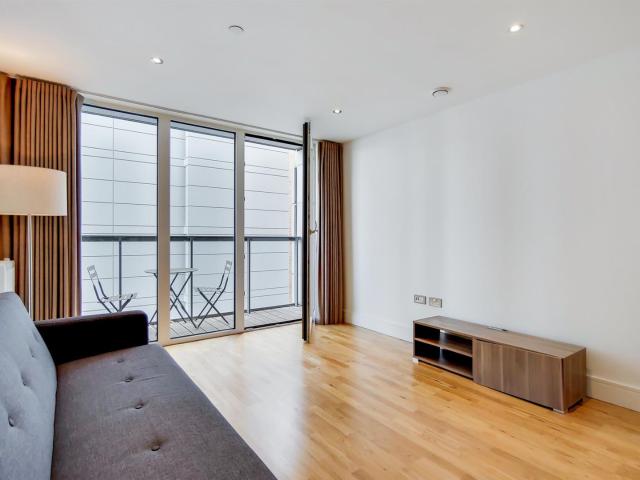 Madison Brook | Admirals Tower, Greenwich, SE10