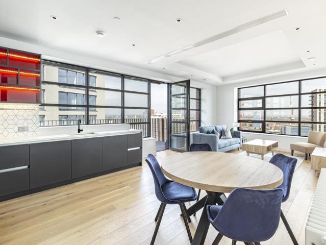 Madison Brook | Defoe House, London City Island, E14
