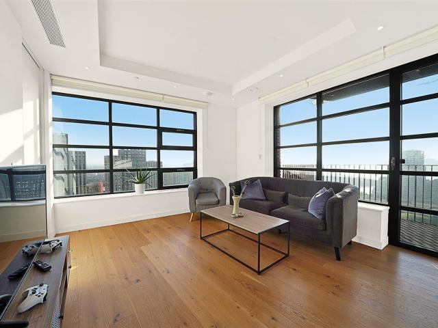 Madison Brook | Defoe House, London City Island, E14