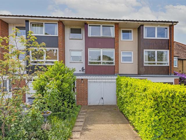 Madison Brook | Jillian Close, Hampton, TW12