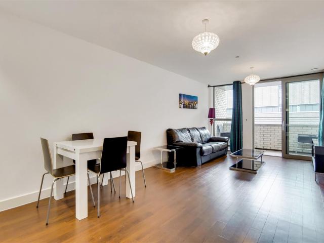 Madison Brook | Venice Corte, Lewisham, SE13