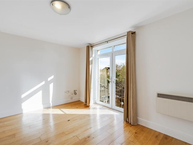 Madison Brook | Walton Road, East Molesey, KT8