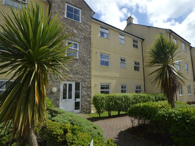 Madison Close, Hayle, Cornwall TR27, 2 bed flat to rent, £895 pcm | PrimeLocation