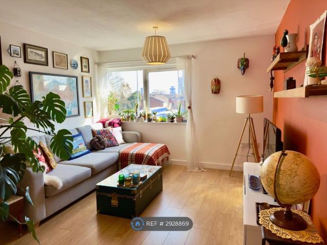 Madison Court, Salford M50, 2 bed flat to rent, £1,300 pcm | PrimeLocation