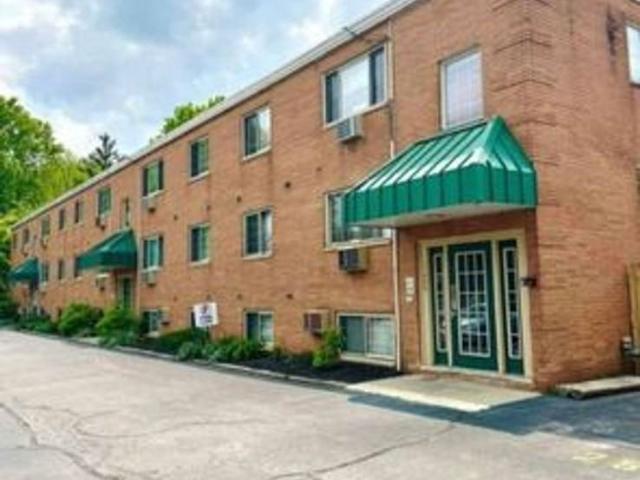 Madison House Apts 1 Bedroom Apartment for Rent at 17029 Madison Ave, Lakewood, OH 44107 Lakewood