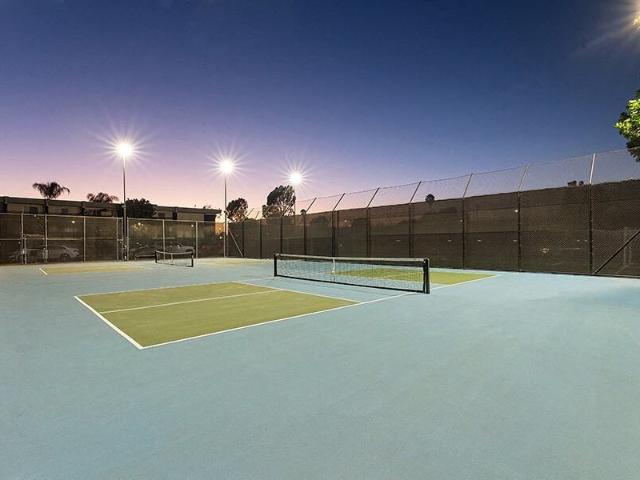 Madison Park 2 Bedroom Apartment for Rent at 2235 W Broadway, Anaheim, CA 92804