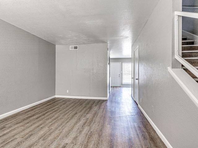 Madison Park Apartments 1 Bedroom Apartment for Rent at 9743 E 12th St, Tulsa, OK 74128