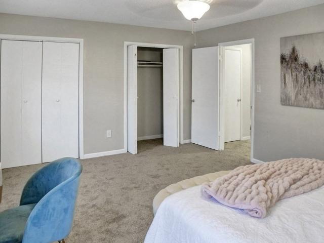 Madison Park Apartments & Townhomes 3 Bedroom Apartment for Rent at 2349 8th St Nw, Birmingham, AL 35215 Sun Valley