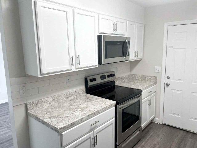 Madison Park Apartments & Townhomes 3 Bedroom Apartment for Rent at 2349 8th St Nw, Birmingham, AL 35215 Sun Valley