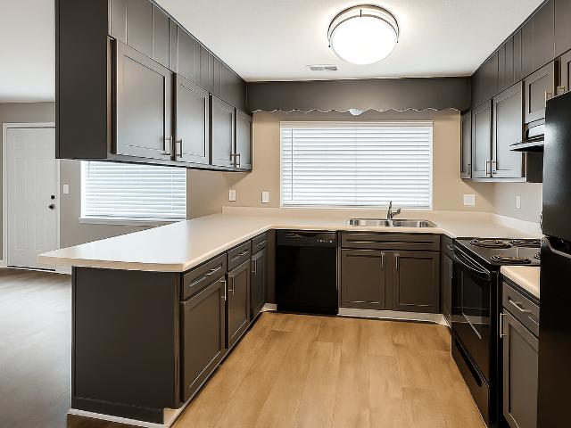 Madison Park Apartments & Townhomes 1 Bedroom Apartment for Rent at 2349 8th St Nw, Birmingham, AL 35215 Sun Valley