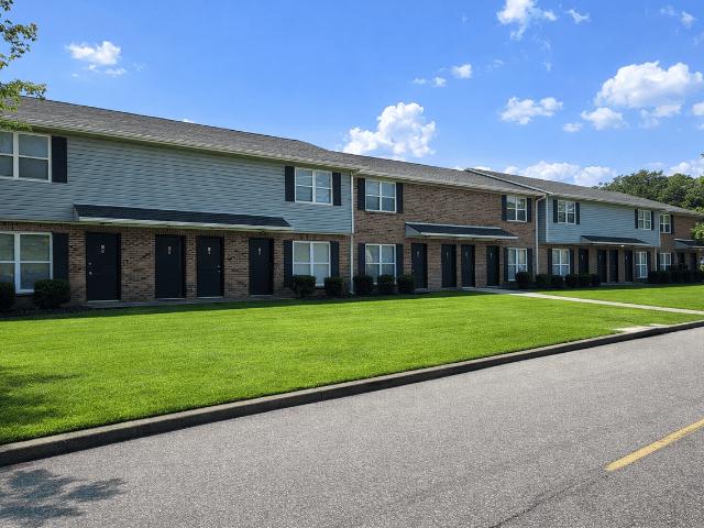 Madison Park Apartments & Townhomes 1 Bedroom Apartment for Rent at 2349 8th St Nw, Birmingham, AL 35215 Sun Valley