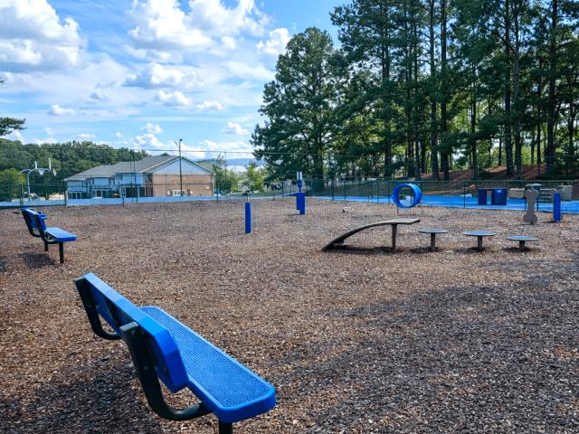 Madison Park Apartments & Townhomes 2 Bedroom Apartment for Rent at 2349 8th St Nw, Birmingham, AL 35215 Sun Valley