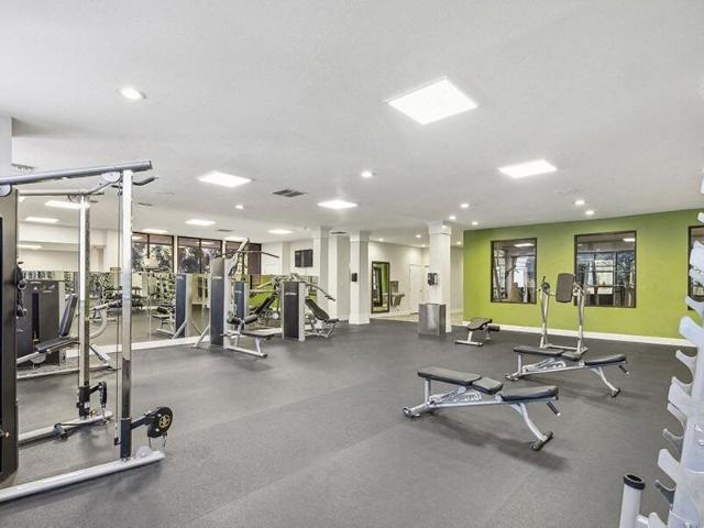 Madison Park Studio Apartment for Rent at 2235 W Broadway, Anaheim, CA 92804