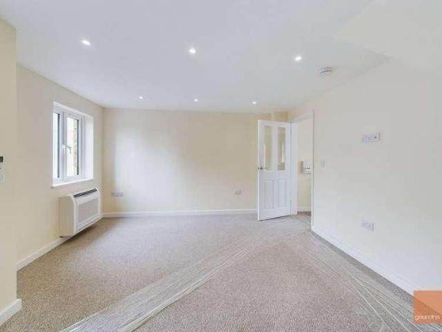 Madison Row, Longdowns, Penryn, TR10