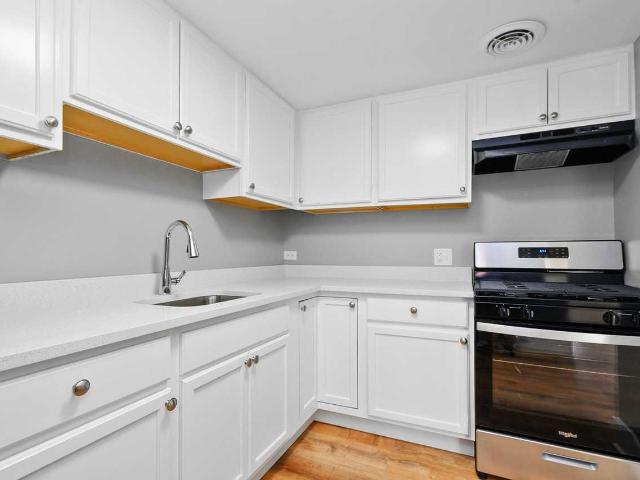 Madison Terrace 3 Bedroom Apartment for Rent at 3121 W Madison St, Chicago, IL 60612 East Garfield Park