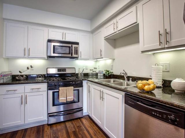 Madison Toluca 2 Bedroom Apartment for Rent at 10407 Magnolia Blvd, Los Angeles, CA 91601 Greater Toluca Lake