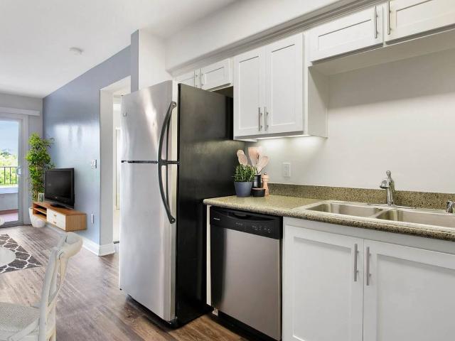 Madison Toluca 3 Bedroom Apartment for Rent at 10407 Magnolia Blvd, Los Angeles, CA 91601 Greater Toluca Lake