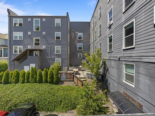 Madison View Apartments 1 Bedroom Apartment for Rent at 114 24th Ave E, Seattle, WA 98112 Mann