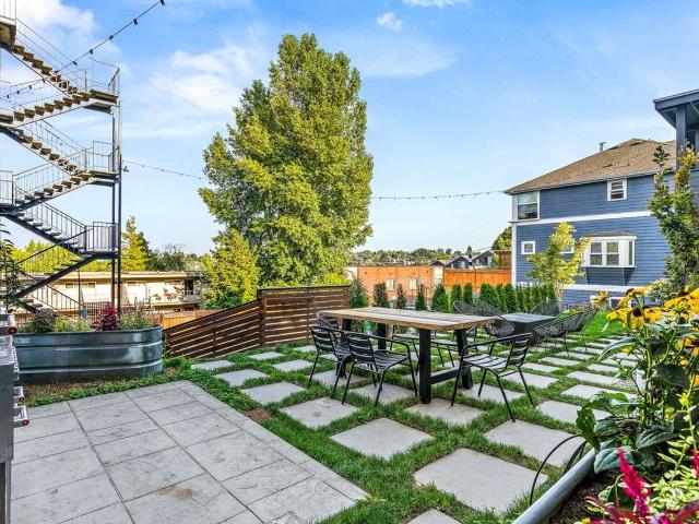 Madison View Apartments Studio Apartment for Rent at 114 24th Ave E, Seattle, WA 98112 Mann