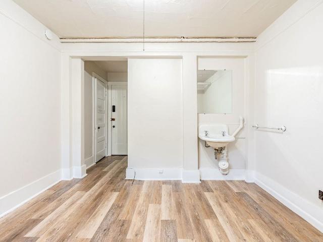 Madkin 2 Bedroom Apartment for Rent at 1625 E Madison St, Seattle, WA 98122 Minor
