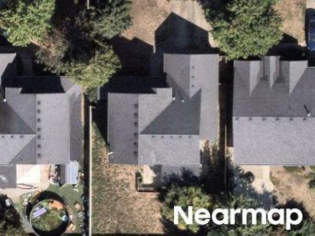 Madrona St E