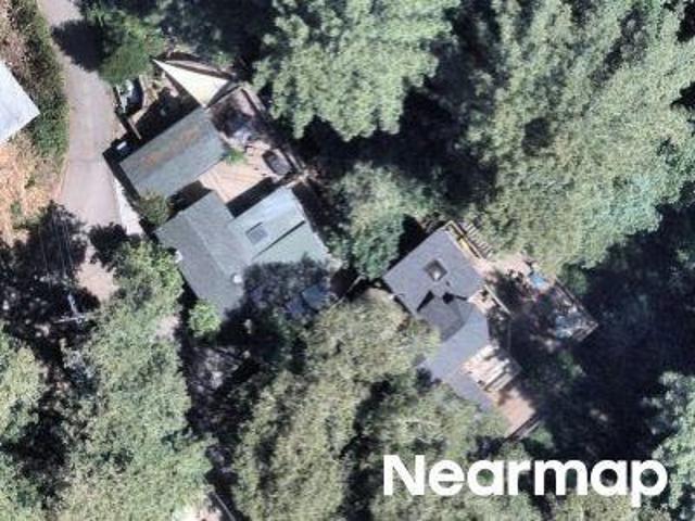 Madrone Ct