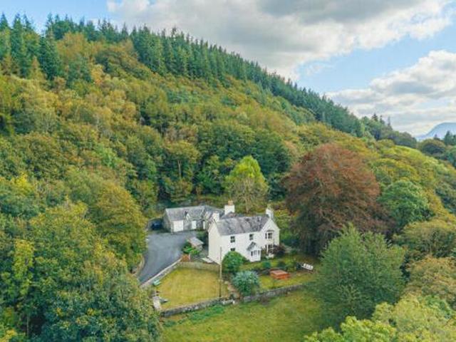 Maenan, Llanrwst, 5 Bedroom Character