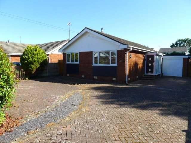 Maes Bedwen, Rhuddlan LL18, 3 bed bungalow to rent, £1,150 pcm | PrimeLocation