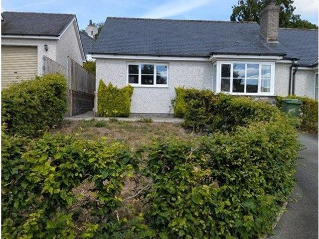 Maes Treflyn, Bala LL23, 2 bed bungalow to rent, £825 pcm | PrimeLocation