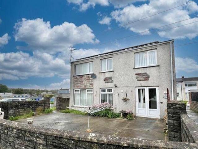 Maes y felin, Bridgend, 3 Bedroom Detached