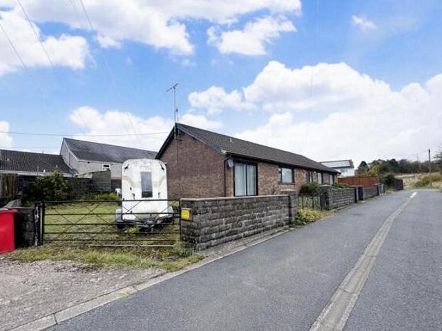 Maes Yr Awel, High Street, 3 Bedroom Detached