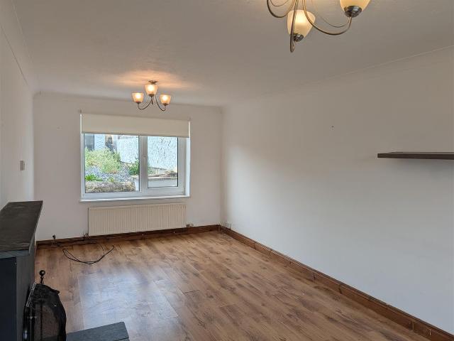 Maesgrug, Stop And Call SA64, 3 bed property to rent, £1,000 pcm | PrimeLocation