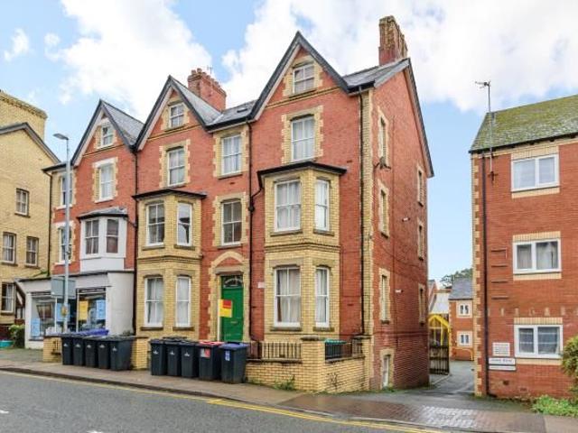Maesderwen, Llandrindod Wells LD1, 2 bed flat to rent, £500 pcm | PrimeLocation