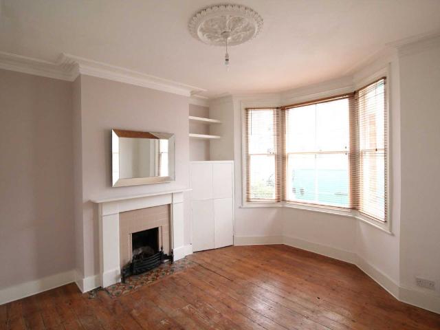 Mafeking Avenue, Brentford TW8, 1 bed flat to rent, £1,600 pcm | PrimeLocation